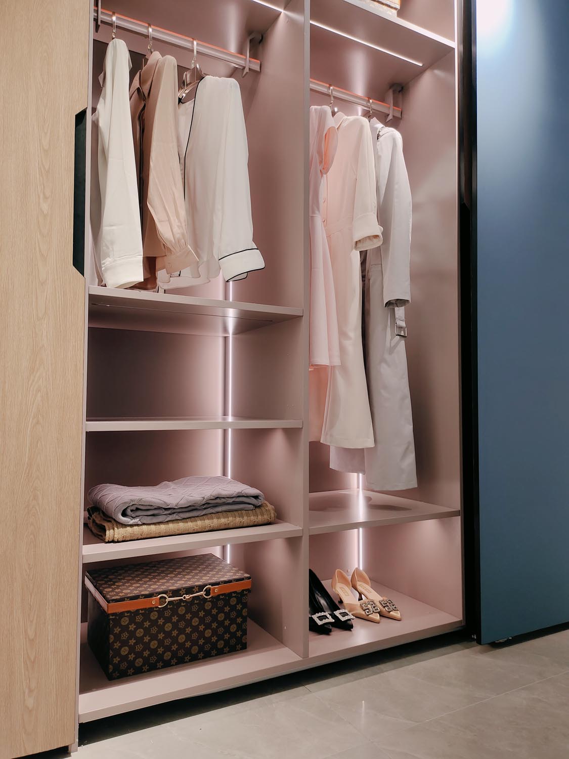 The 5 Must Have Characteristics Of A Perfect Wardrobe Renonation The 5 Must Have Characteristics Of A Perfect Wardrobe Renonation